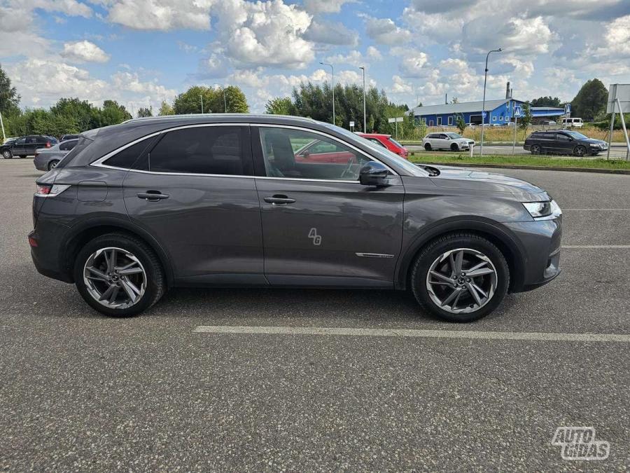 Grey DS 7 Crossback 2018 in Ukmerge, with an engine capacity of 1.50 L and mileage of 255 thousand km for 11850 €, photo 10 on AUTOMOTO.COM.LV