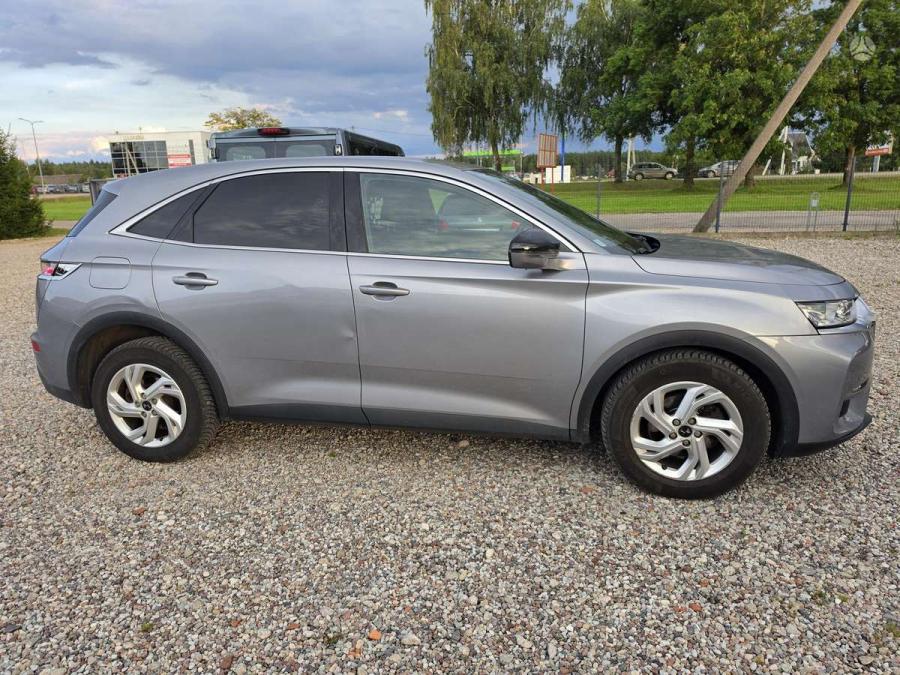 Grey DS 7 Crossback 2018 in Taurage, with an engine capacity of 2.00 L and mileage of 291 thousand km for 8300 €, photo 3 on AUTOMOTO.COM.LV