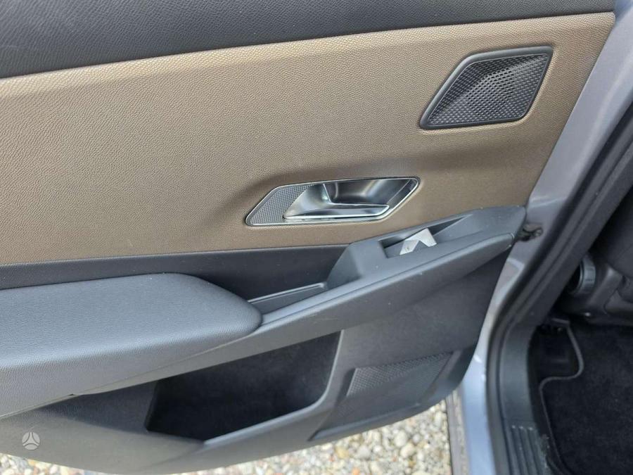 Grey DS 7 Crossback 2018 in Taurage, with an engine capacity of 2.00 L and mileage of 291 thousand km for 8300 €, photo 22 on AUTOMOTO.COM.LV