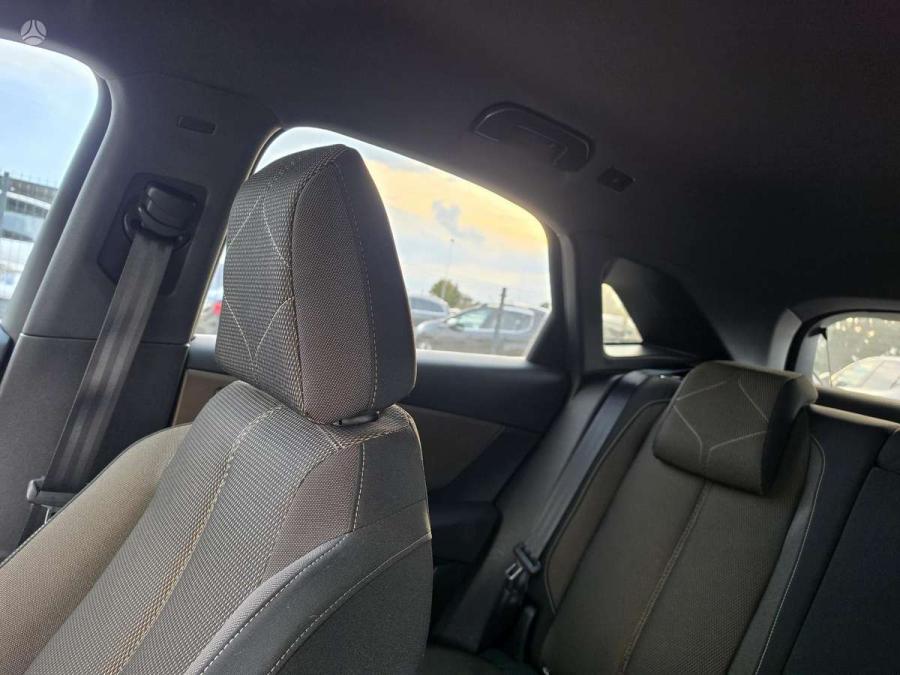 Grey DS 7 Crossback 2018 in Taurage, with an engine capacity of 2.00 L and mileage of 291 thousand km for 8300 €, photo 24 on AUTOMOTO.COM.LV