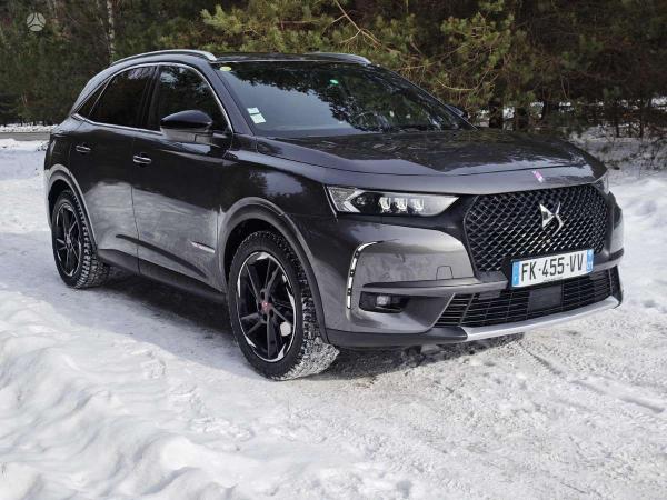 Grey DS 7 Crossback 2019 in Vilnius, with an engine capacity of 1.50 L and mileage of 155 thousand km for 16400 €, photo 1 on AUTOMOTO.COM.LV