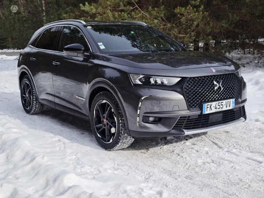 Grey DS 7 Crossback 2019 in Vilnius, with an engine capacity of 1.50 L and mileage of 155 thousand km for 16400 €, photo 1 on AUTOMOTO.COM.LV