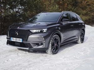 Grey DS 7 Crossback 2019 in Vilnius, with an engine capacity of 1.50 L and mileage of 155 thousand km for 16400 €, photo 3 on AUTOMOTO.COM.LV