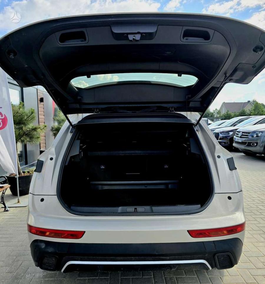 Grey DS 7 Crossback 2019 in Taurage, with an engine capacity of 1.20 L and mileage of 10 thousand km for 13700 €, photo 36 on AUTOMOTO.COM.LV