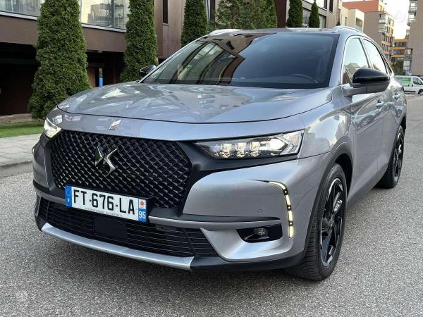 Grey DS 7 Crossback 2020 in Kaunas, with an engine capacity of 1.60 L and mileage of 178 thousand km for 20449 €, photo 1 on AUTOMOTO.COM.LV