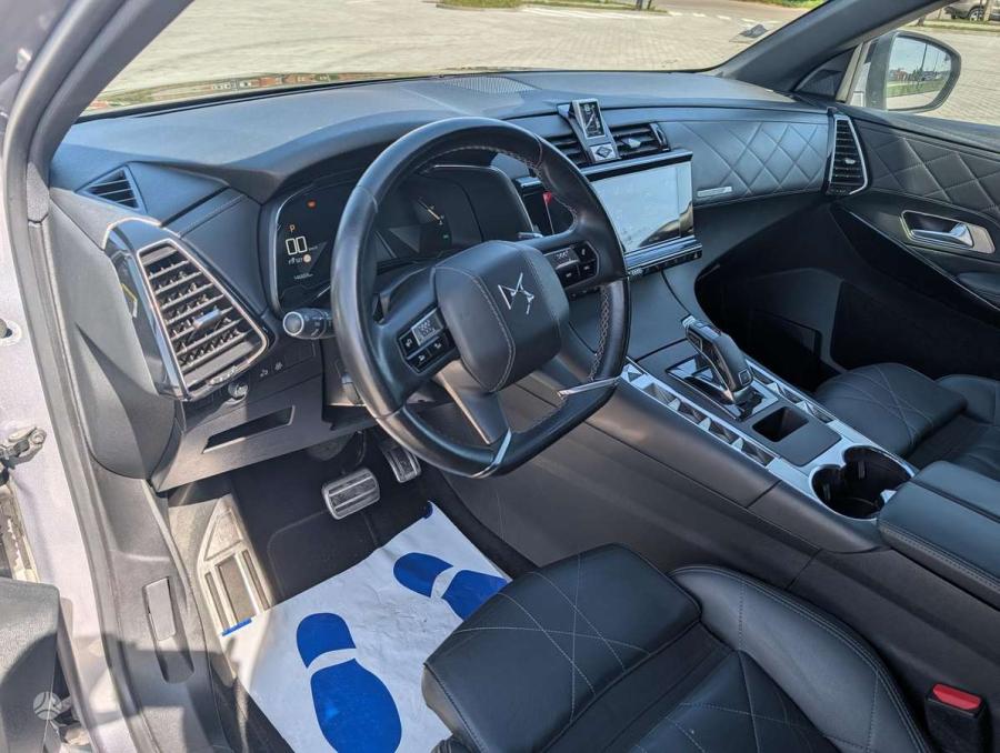 Grey DS 7 Crossback 2020 in Taurage, with an engine capacity of 2.00 L and mileage of 147 thousand km for 16900 €, photo 10 on AUTOMOTO.COM.LV