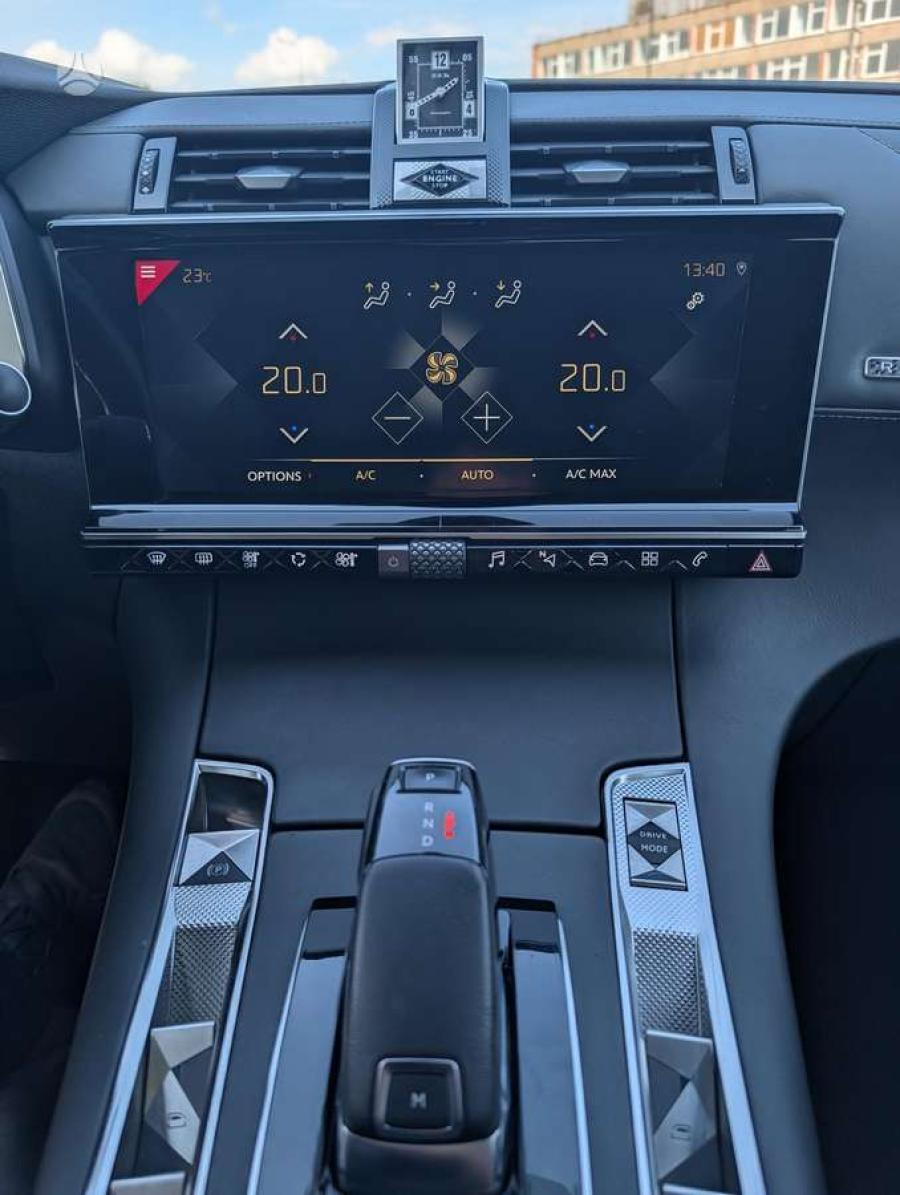Grey DS 7 Crossback 2020 in Taurage, with an engine capacity of 2.00 L and mileage of 147 thousand km for 16900 €, photo 12 on AUTOMOTO.COM.LV