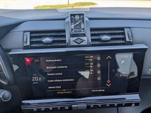 Grey DS 7 Crossback 2020 in Taurage, with an engine capacity of 2.00 L and mileage of 147 thousand km for 16900 €, photo 15 on AUTOMOTO.COM.LV