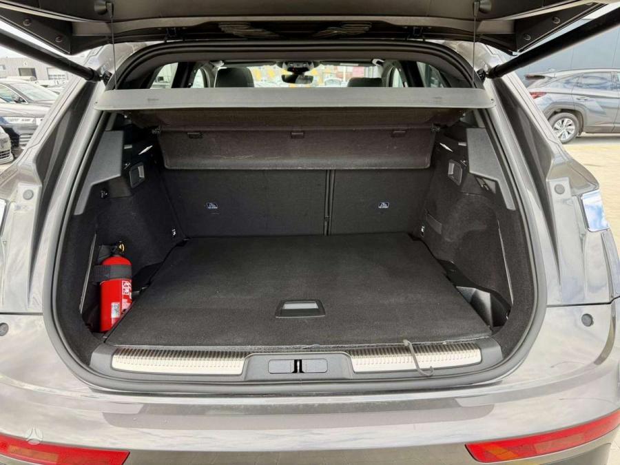 Grey DS 7 Crossback 2020 in Taurage, with an engine capacity of 1.50 L and mileage of 156 thousand km for 13500 €, photo 16 on AUTOMOTO.COM.LV