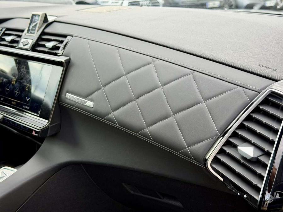 Grey DS 7 Crossback 2020 in Taurage, with an engine capacity of 1.50 L and mileage of 156 thousand km for 13500 €, photo 27 on AUTOMOTO.COM.LV
