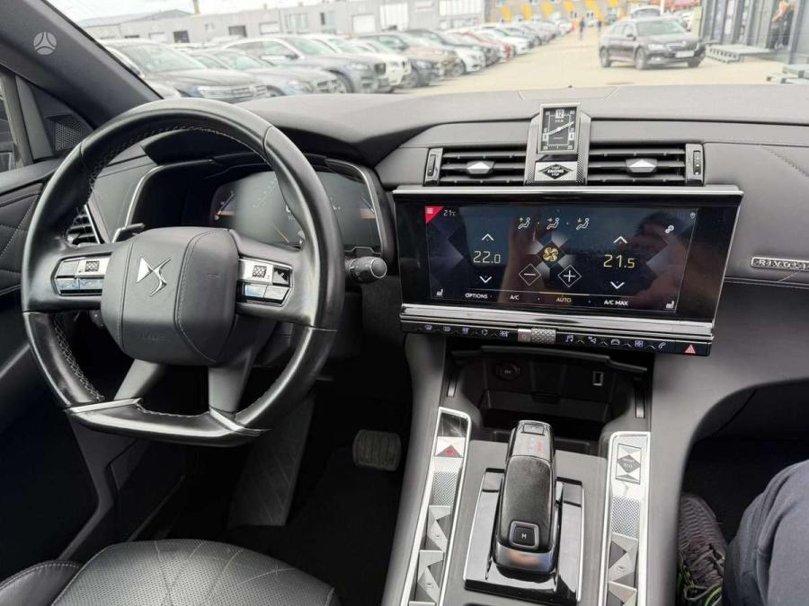 Grey DS 7 Crossback 2020 in Taurage, with an engine capacity of 1.50 L and mileage of 156 thousand km for 13500 €, photo 30 on AUTOMOTO.COM.LV