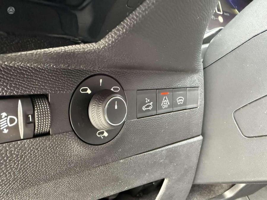 Grey DS 7 Crossback 2020 in Taurage, with an engine capacity of 1.50 L and mileage of 156 thousand km for 13500 €, photo 35 on AUTOMOTO.COM.LV