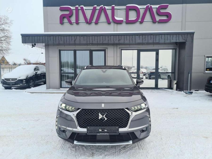 Grey DS 7 Crossback 2021 in Siauliai, with an engine capacity of 1.60 L and mileage of 152 thousand km for 21417 €, photo 1 on AUTOMOTO.COM.LV