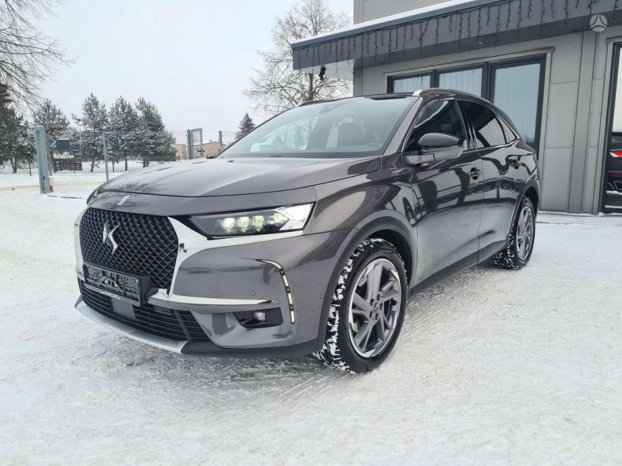 Grey DS 7 Crossback 2021 in Siauliai, with an engine capacity of 1.60 L and mileage of 152 thousand km for 21417 €, photo 2 on AUTOMOTO.COM.LV