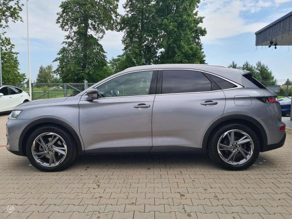 Grey DS 7 Crossback 2021 in Siauliai, with an engine capacity of 1.60 L and mileage of 145 thousand km for 20558 €, photo 5 on AUTOMOTO.COM.LV