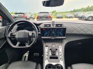 Grey DS 7 Crossback 2021 in Siauliai, with an engine capacity of 1.60 L and mileage of 145 thousand km for 20558 €, photo 15 on AUTOMOTO.COM.LV