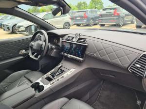 Grey DS 7 Crossback 2021 in Siauliai, with an engine capacity of 1.60 L and mileage of 145 thousand km for 20558 €, photo 19 on AUTOMOTO.COM.LV