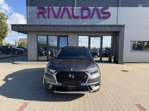 Grey DS 7 Crossback 2021 in Siauliai, with an engine capacity of 1.60 L and mileage of 62 thousand km for 23990 €, photo 5 on AUTOMOTO.COM.LV