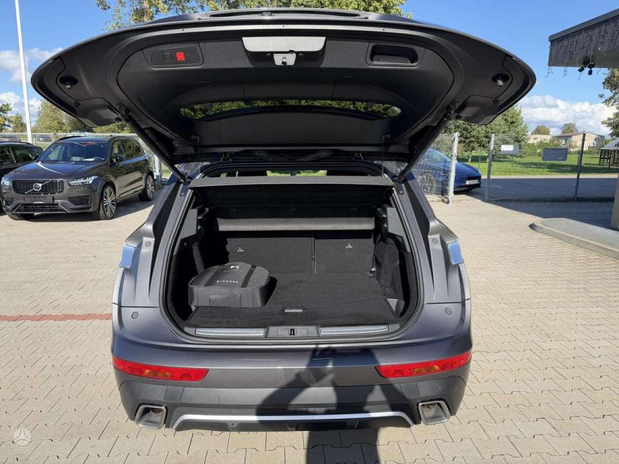 Grey DS 7 Crossback 2021 in Siauliai, with an engine capacity of 1.60 L and mileage of 62 thousand km for 23990 €, photo 24 on AUTOMOTO.COM.LV