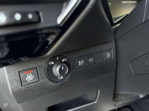 Grey DS 7 Crossback 2021 in Siauliai, with an engine capacity of 1.60 L and mileage of 62 thousand km for 23990 €, photo 36 on AUTOMOTO.COM.LV