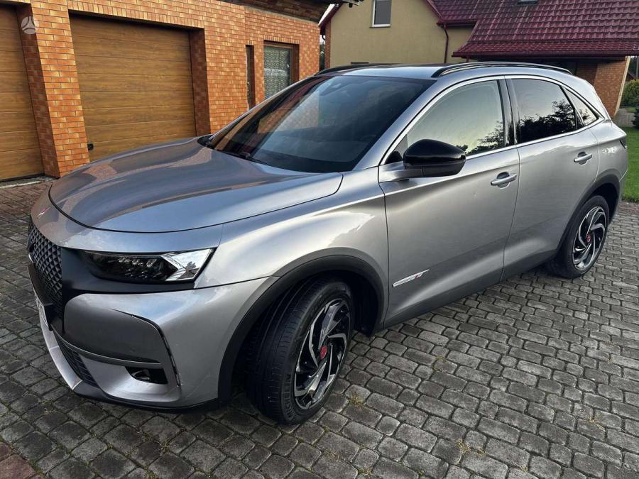 Grey DS 7 Crossback 2021 in Kaunas, with an engine capacity of 2.00 L and mileage of 239 thousand km for 17400 €, photo 1 on AUTOMOTO.COM.LV