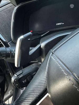 Grey DS 7 Crossback 2021 in Kaunas, with an engine capacity of 2.00 L and mileage of 239 thousand km for 17400 €, photo 12 on AUTOMOTO.COM.LV