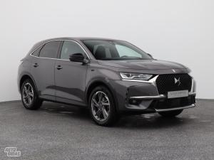 Grey DS 7 Crossback 2022 in Kaunas, with an engine capacity of 1.60 L and mileage of 71 thousand km for 25387 €, photo 2 on AUTOMOTO.COM.LV