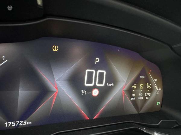 Серый DS 7 Crossback 2022 в Вильнюс, объемом двигателя 1.60 л и пробегом 175 тыс. км за 15729 €, фото 11 на AUTOMOTO.COM.LV