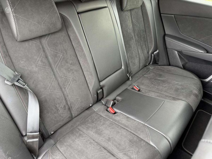 Pelēks DS 7 Crossback 2022 Marijampole, ar dzinēja tilpumu 1.50 L un nobraukumu 189 tūkst. km par 16692 €, foto 31 vietnē AUTOMOTO.COM.LV