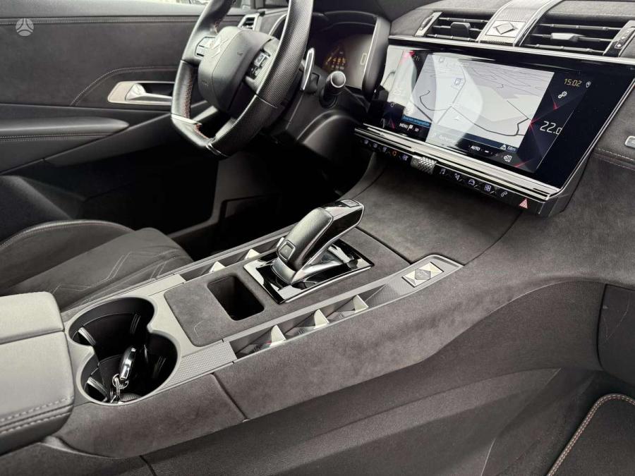 Pelēks DS 7 Crossback 2022 Marijampole, ar dzinēja tilpumu 1.50 L un nobraukumu 189 tūkst. km par 16692 €, foto 32 vietnē AUTOMOTO.COM.LV