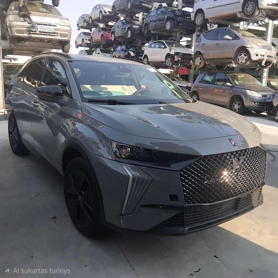 Grey DS 7 Crossback 2024 in Taurage, with an engine capacity of 1.50 L and mileage of 26 thousand km for 16500 €, photo 1 on AUTOMOTO.COM.LV