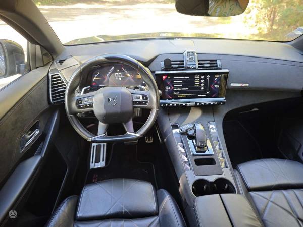 Grey DS 7 Crossback 2019 in Vilnius, with an engine capacity of 1.50 L and mileage of 156 thousand km for 15200 €, photo 10 on AUTOMOTO.COM.LV