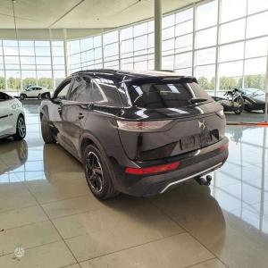 Grey DS 7 Crossback 2021 in Vilnius, with an engine capacity of 1.50 L and mileage of 149 thousand km for 16371 €, photo 3 on AUTOMOTO.COM.LV