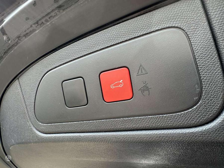 Violet DS 7 Crossback 2022 in Vilnius, with an engine capacity of 1.50 L and mileage of 149 thousand km for 18754 €, photo 13 on AUTOMOTO.COM.LV