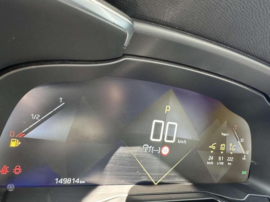 Violet DS 7 Crossback 2022 in Vilnius, with an engine capacity of 1.50 L and mileage of 149 thousand km for 18754 €, photo 17 on AUTOMOTO.COM.LV