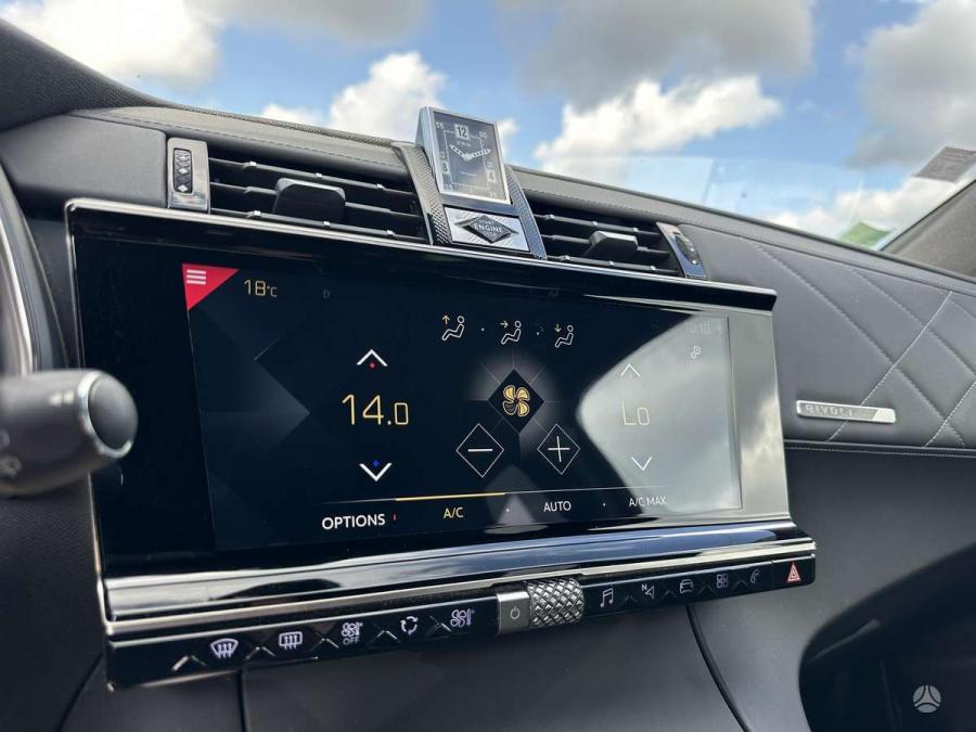 Violet DS 7 Crossback 2022 in Vilnius, with an engine capacity of 1.50 L and mileage of 149 thousand km for 18754 €, photo 19 on AUTOMOTO.COM.LV