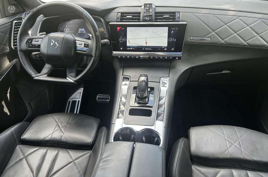 White DS 7 Crossback 2018 in Taurage, with an engine capacity of 2.00 L and mileage of 207 thousand km for 13200 €, photo 12 on AUTOMOTO.COM.LV