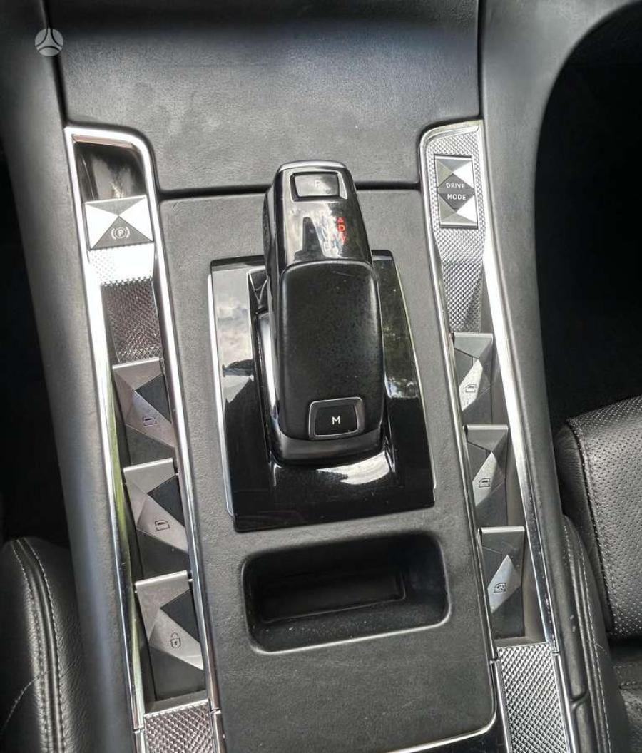White DS 7 Crossback 2018 in Taurage, with an engine capacity of 2.00 L and mileage of 207 thousand km for 13200 €, photo 16 on AUTOMOTO.COM.LV