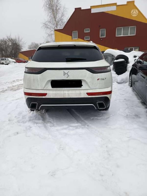 White DS 7 Crossback 2019 in Panevezys, with an engine capacity of 2.00 L and mileage of 200 thousand km for 5900 €, photo 4 on AUTOMOTO.COM.LV