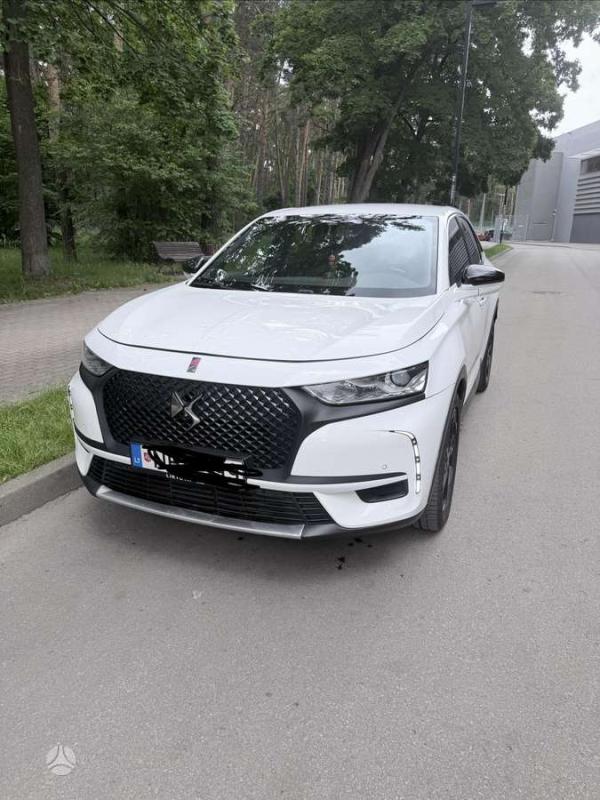 Белый DS 7 Crossback 2019 в Алитус, объемом двигателя 1.60 л и пробегом 172 тыс. км за 15000 €, фото 1 на AUTOMOTO.COM.LV