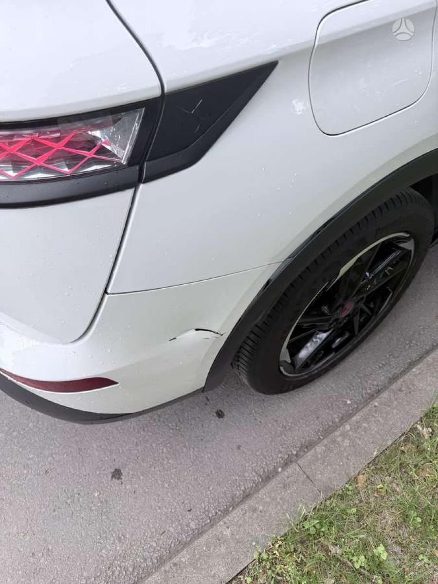 Balts DS 7 Crossback 2019 Alīta, ar dzinēja tilpumu 1.60 L un nobraukumu 172 tūkst. km par 15000 €, foto 6 vietnē AUTOMOTO.COM.LV