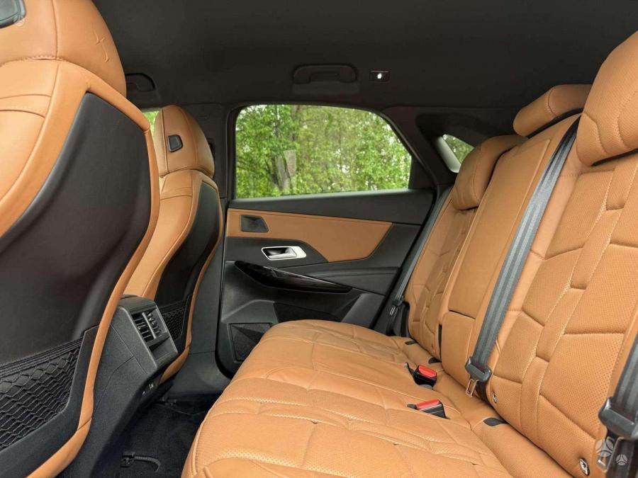 White DS 7 Crossback 2019 in Vilnius, with an engine capacity of 1.50 L and mileage of 171 thousand km for 16990 €, photo 21 on AUTOMOTO.COM.LV