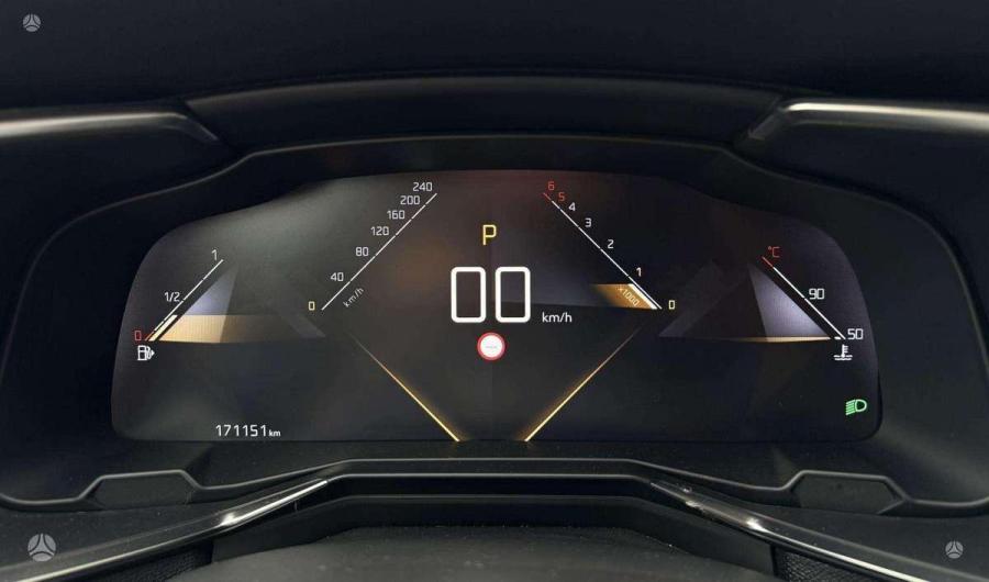 White DS 7 Crossback 2019 in Vilnius, with an engine capacity of 1.50 L and mileage of 171 thousand km for 16990 €, photo 31 on AUTOMOTO.COM.LV
