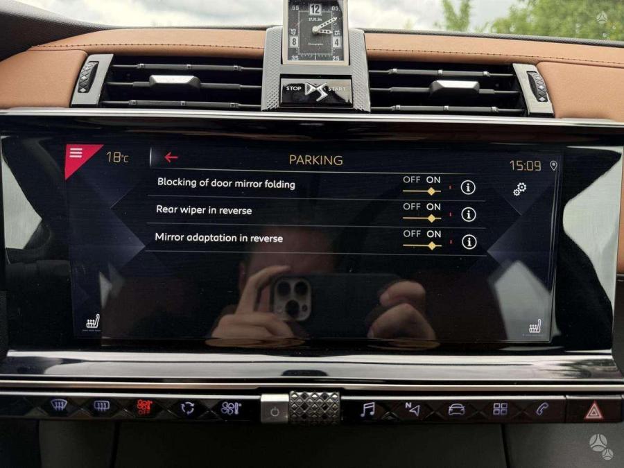 White DS 7 Crossback 2019 in Vilnius, with an engine capacity of 1.50 L and mileage of 171 thousand km for 16990 €, photo 36 on AUTOMOTO.COM.LV