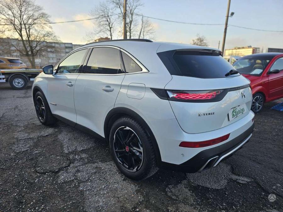 White DS 7 Crossback 2021 in Klaipeda, with an engine capacity of 1.60 L and mileage of 161 thousand km for 19590 €, photo 4 on AUTOMOTO.COM.LV