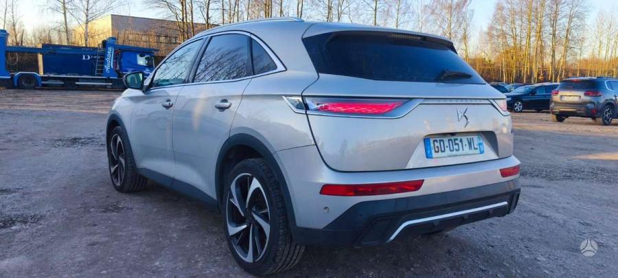 White DS 7 Crossback 2021 in Kaunas, with an engine capacity of 1.50 L and mileage of 158 thousand km for 18755 €, photo 6 on AUTOMOTO.COM.LV
