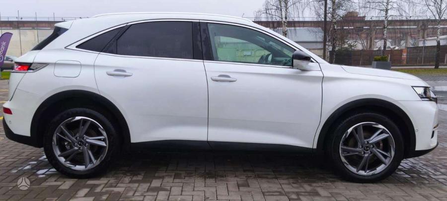 White DS 7 Crossback 2022 in Kaunas, with an engine capacity of 1.50 L and mileage of 155 thousand km for 17400 €, photo 4 on AUTOMOTO.COM.LV