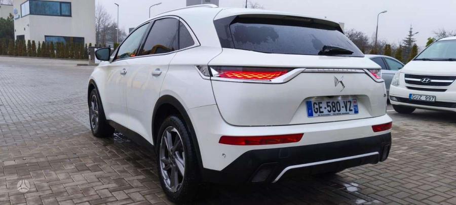 White DS 7 Crossback 2022 in Kaunas, with an engine capacity of 1.50 L and mileage of 155 thousand km for 17400 €, photo 8 on AUTOMOTO.COM.LV
