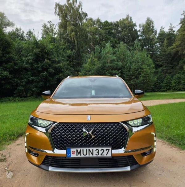 Yellow DS 7 Crossback 2019 in Prienai, with an engine capacity of 2.00 L and mileage of 155 thousand km for 18900 €, photo 2 on AUTOMOTO.COM.LV