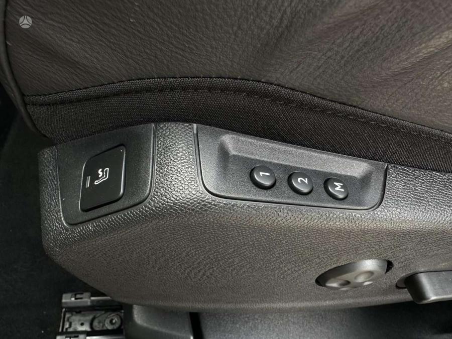 DS 7 2018 in Taurage, with an engine capacity of 2.00 L and mileage of 121 thousand km for 16900 €, photo 19 on AUTOMOTO.COM.LV